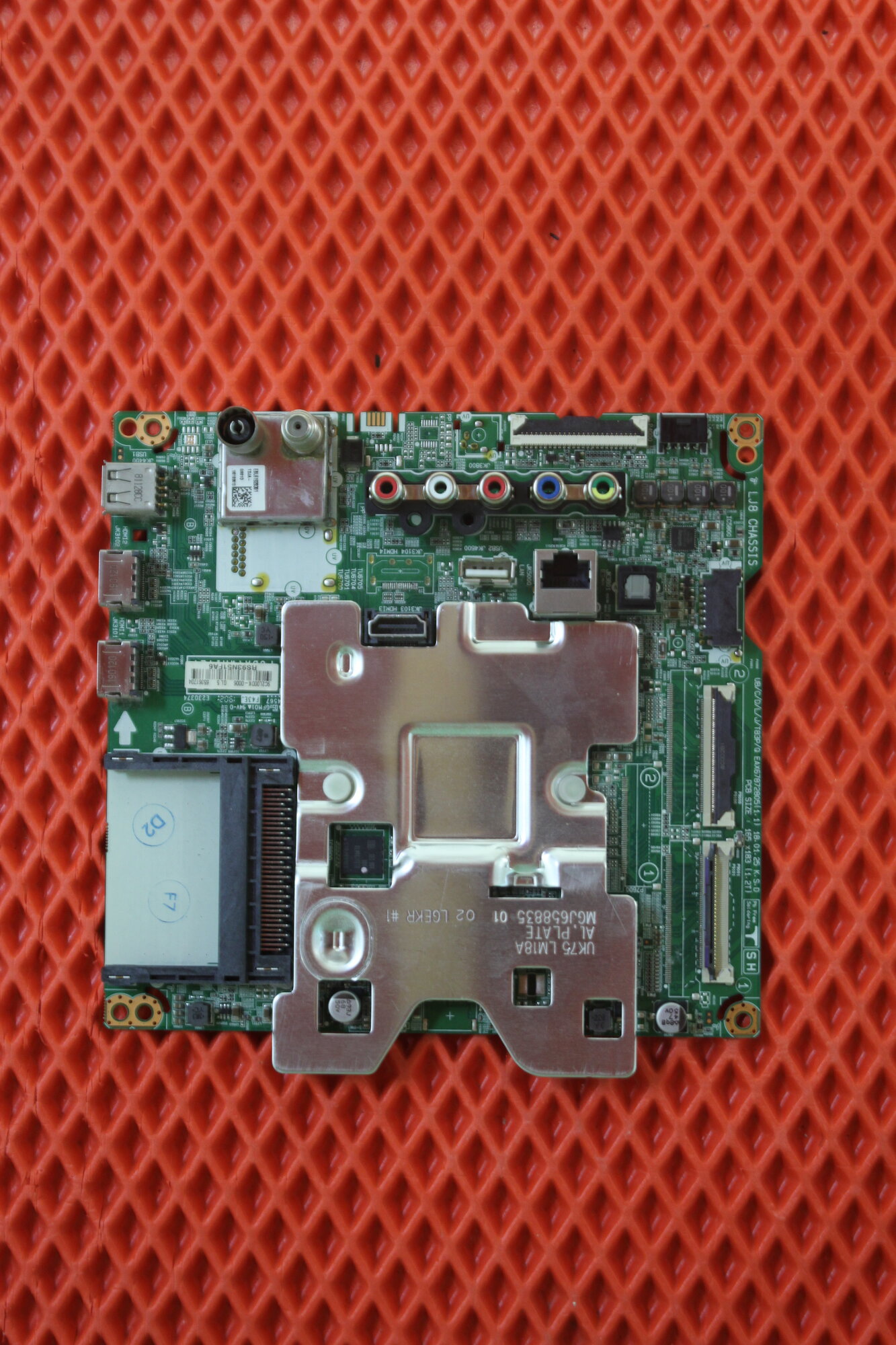 Основная плата (MAIN) EAX67872805 (1.1) для телевизора LG 43UK6200PLA-SW23 в надёжной упаковке