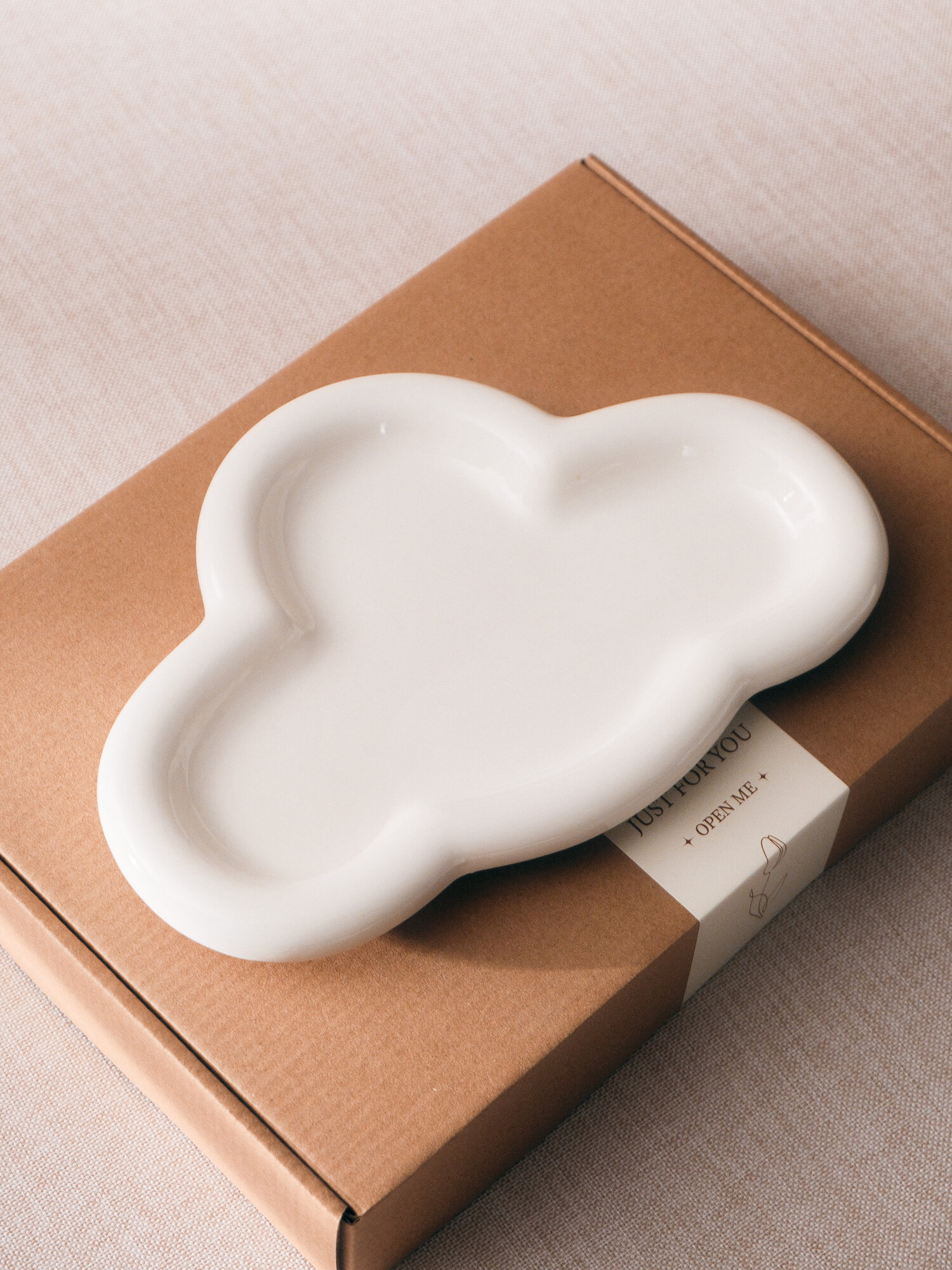 Декоративная тарелка "Облако", керамика, белая, в подарочной упаковке