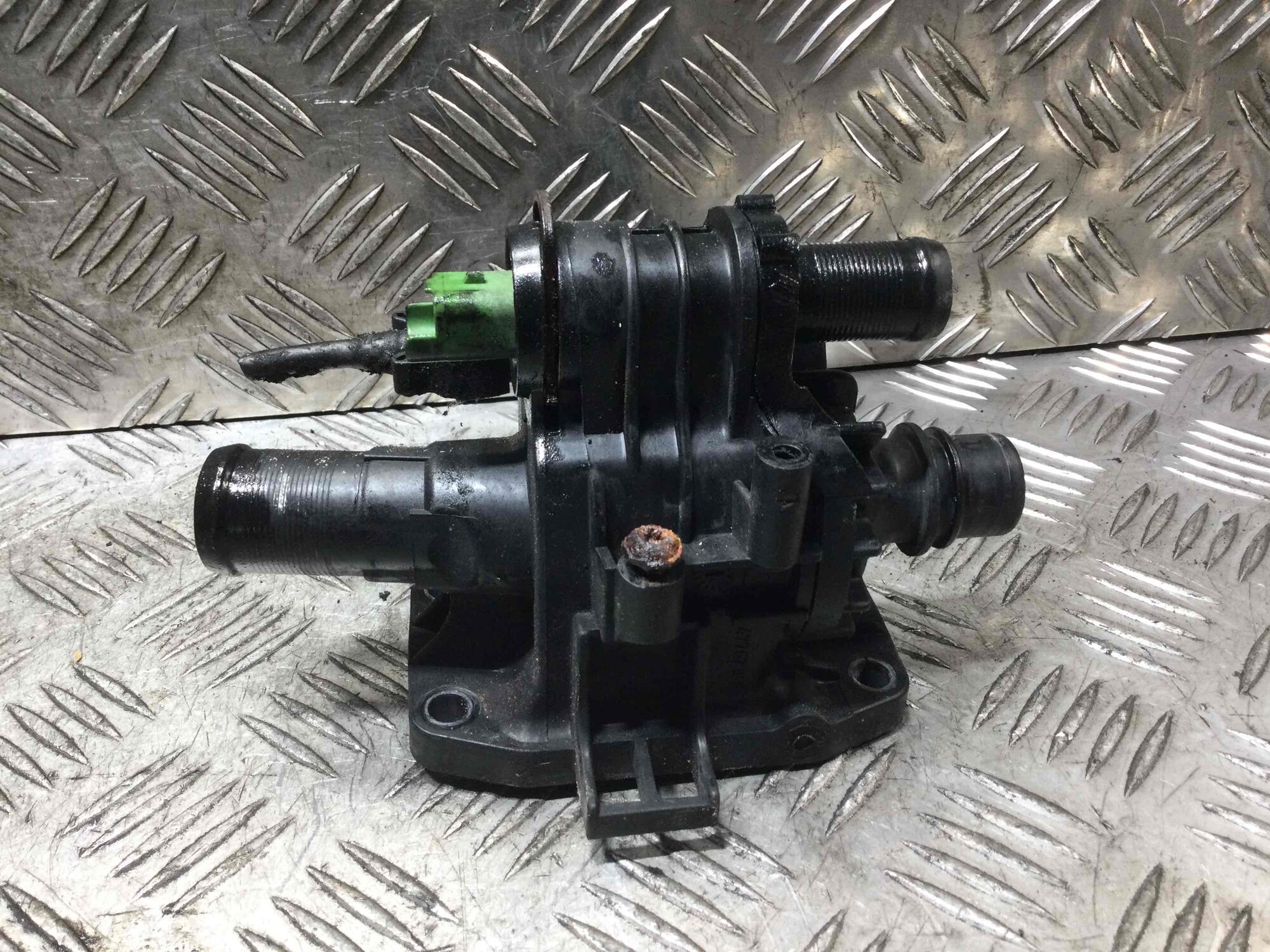 Б/У Корпус термостата Citroen C4 1 поколение 2004 - 2008 2007 г.