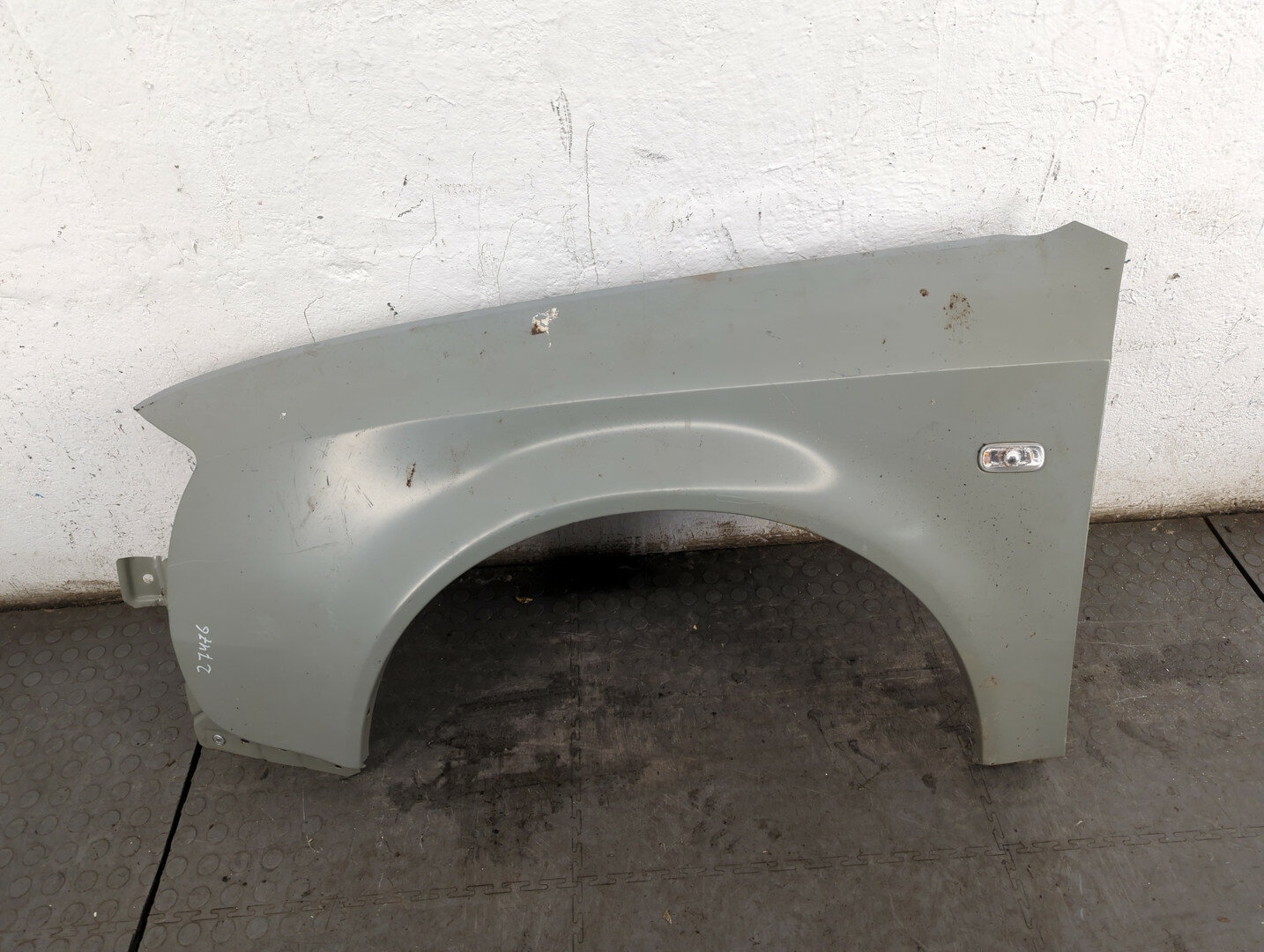 Крыло левое переднее Audi A6 (C5) Б/У
