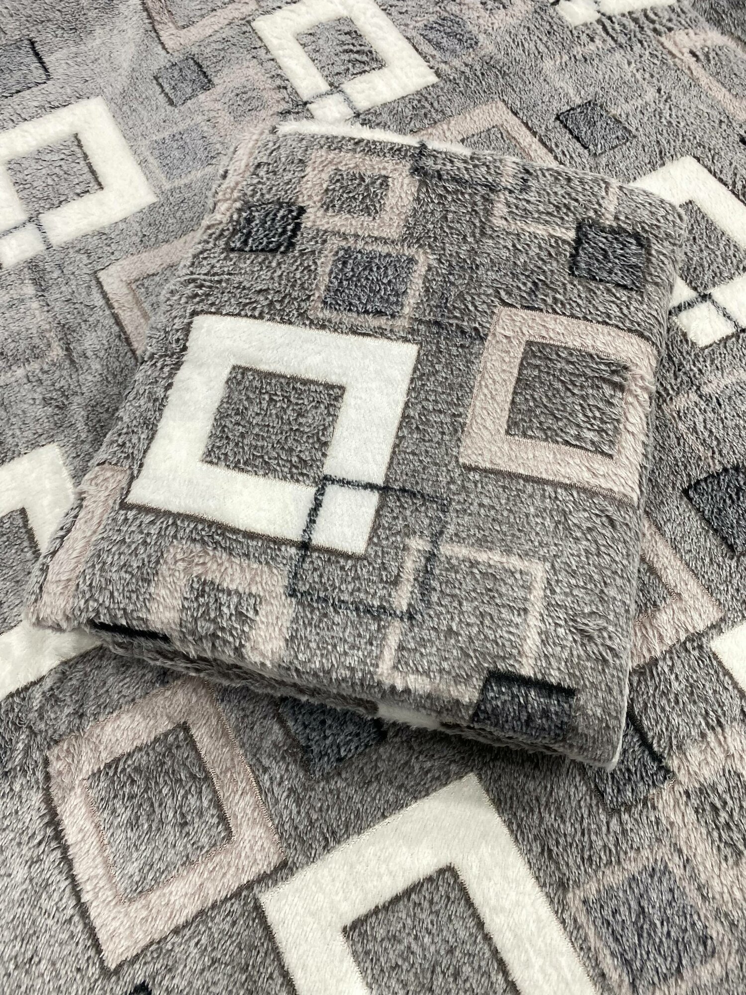 Плед флисовый серый квадратики 180х200, плед на кровать, плед на диван, теплый плед, плед, покрывало на кровать