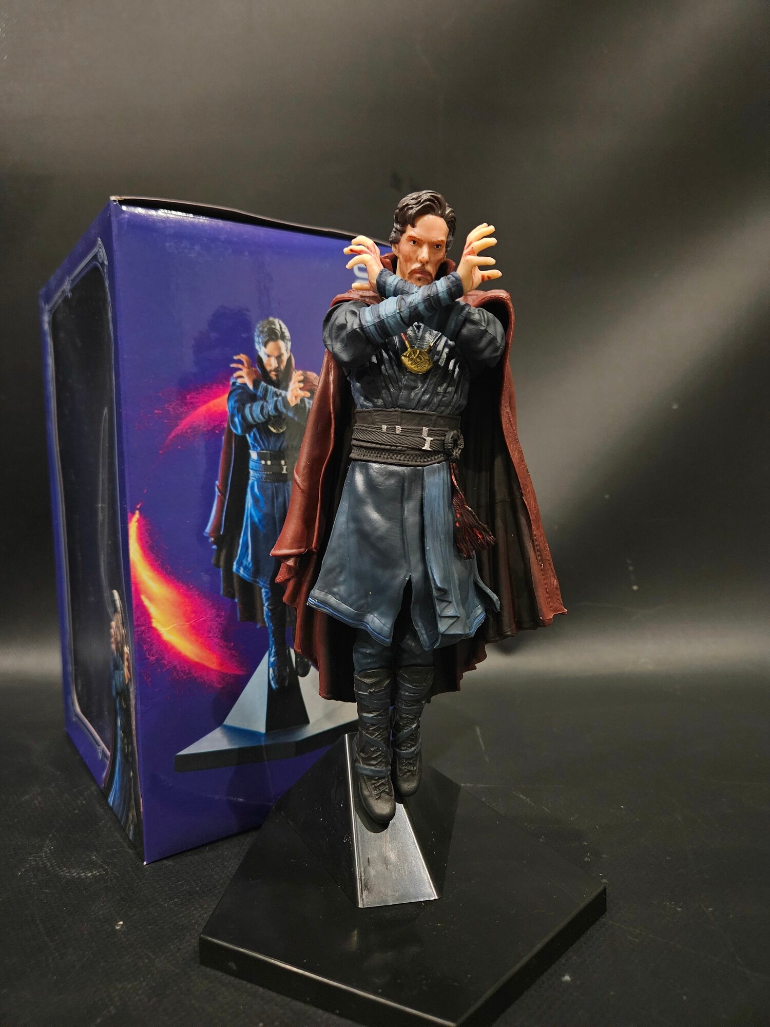 Фигурка из фильма Marvel Iron Studios Doctor Strange / Доктор Стрендж, 22см