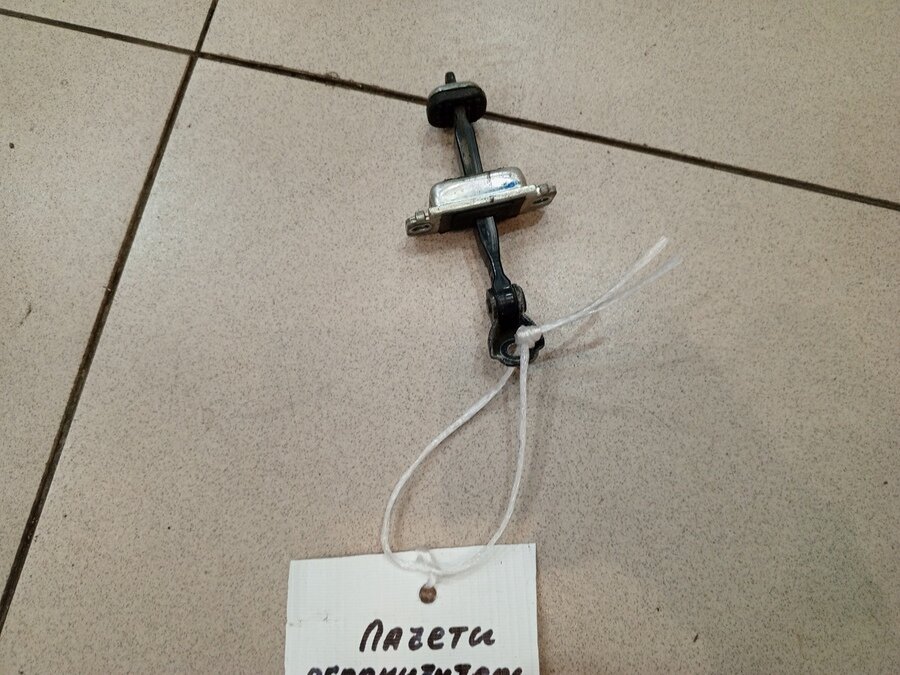 Ограничитель двери передней от Chevrolet Lacetti J200 2003-2013