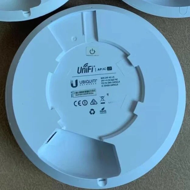 UBNT UniFi UAP-AC-PRO SHD EDU LITE Потолочная беспроводная точка доступа With base, UAP-AC-LR