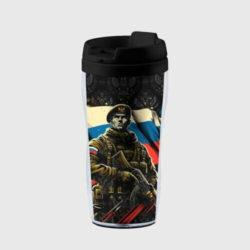 Русский солдат на фоне флага России Термокружка