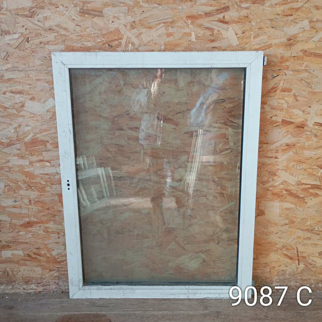 Рамы Пластиковые Б/У 1310(в) х 1000(ш) с стеклопакетом