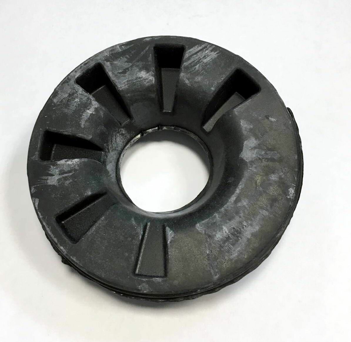 550342736R Опора пружины задней подвески верхняя Renault оригинал - 2 шт.