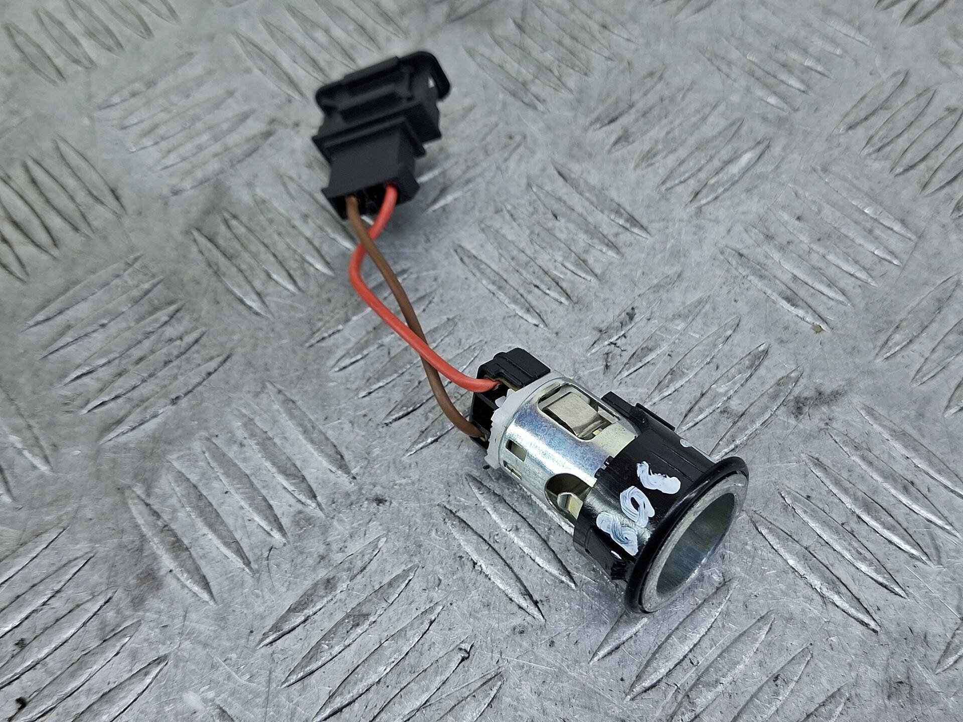 Гнездо прикуривателя Volkswagen Passat B6 2008