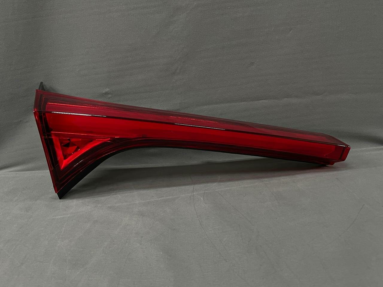 Фонарь Mitsubishi Есlipsе Сrоss LWMB131004L