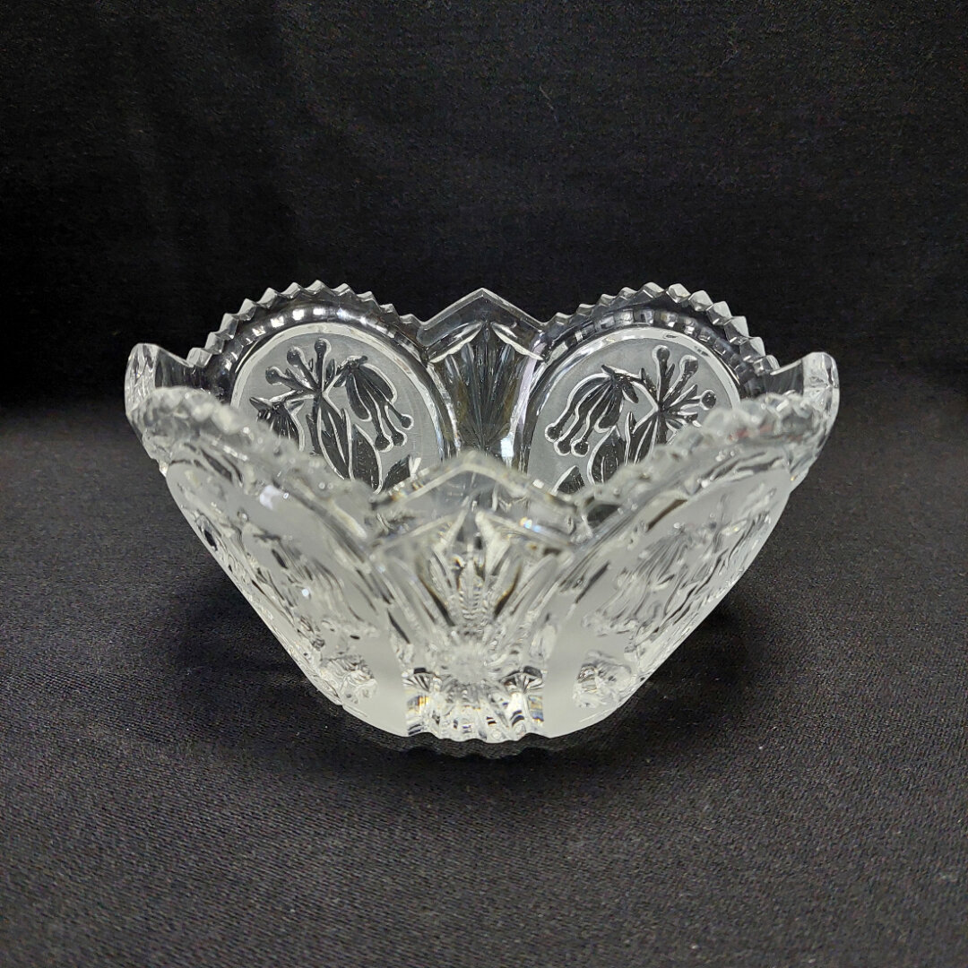 Ваза-конфетница "Фуксия в матовом овале", автор Ледяев, Краасный гигант, хрусталь, Винтаж СССР