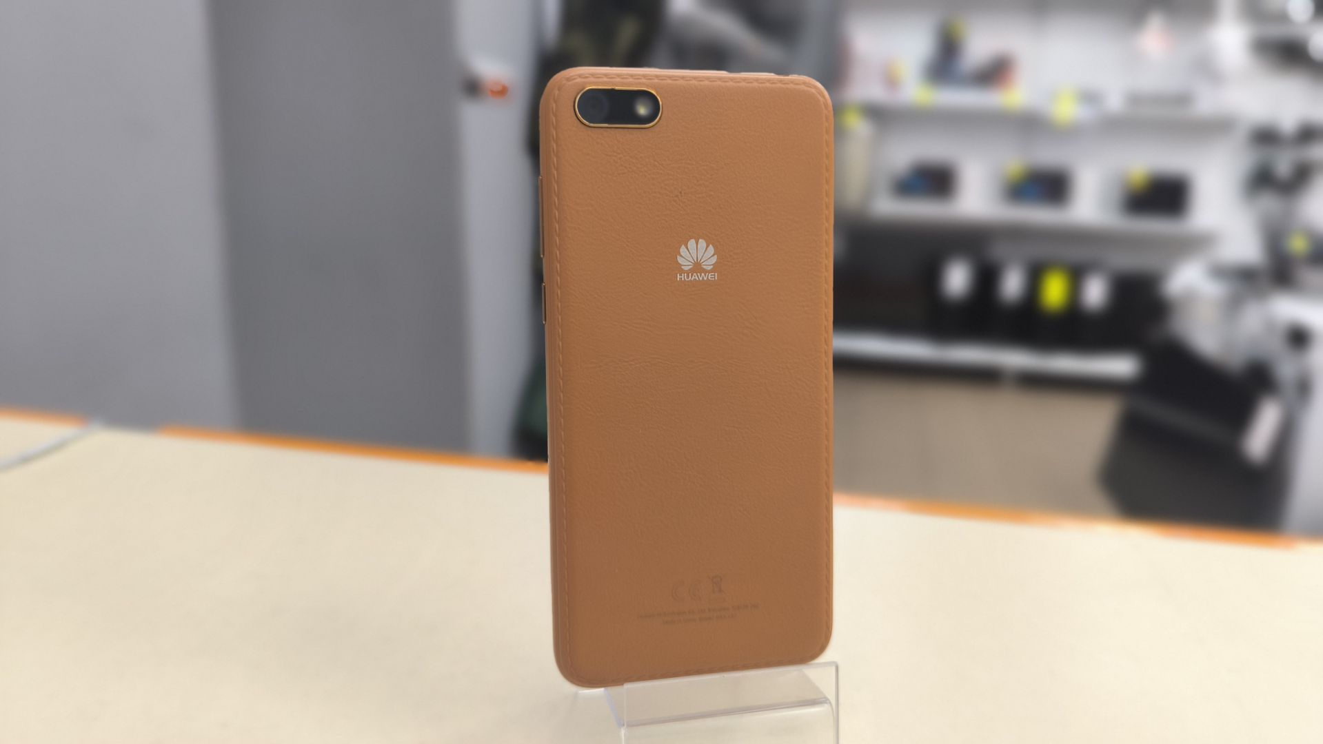 Смартфон HUAWEI Y5 Lite 1/16 ГБ RU, Dual nano SIM, янтарно-коричневый