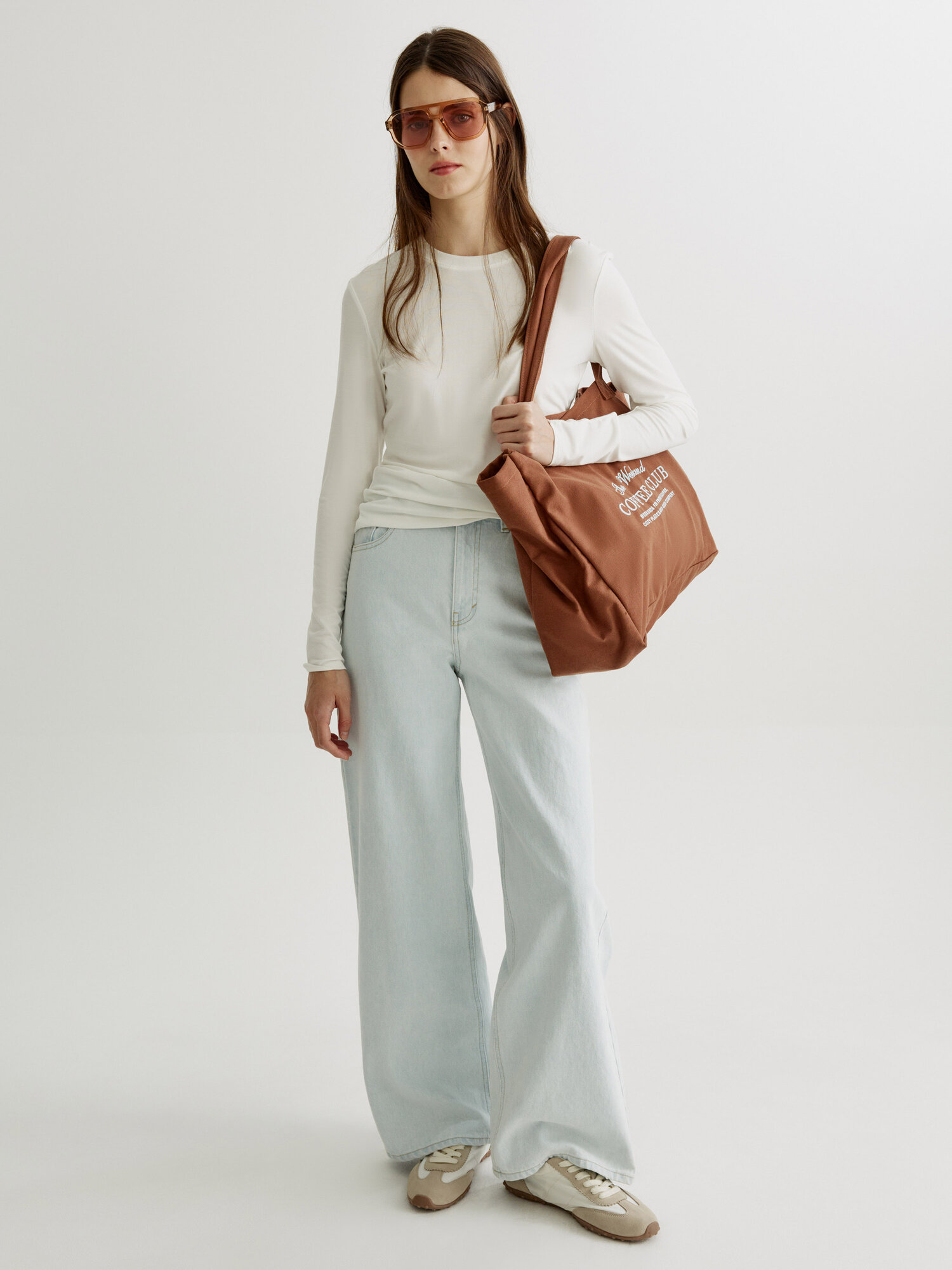 Джинсы трубы 