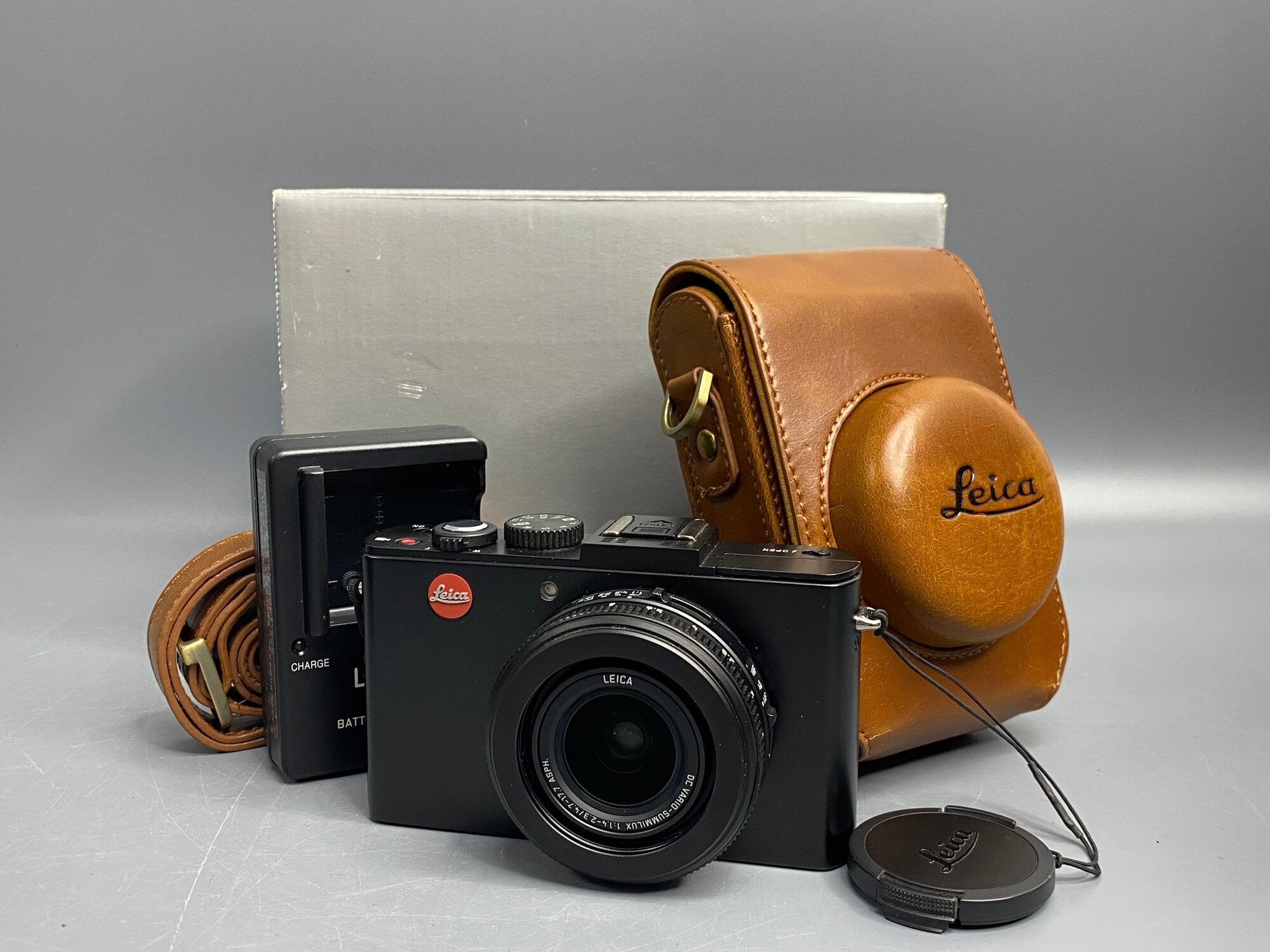 Leica D-Lux 6 Box