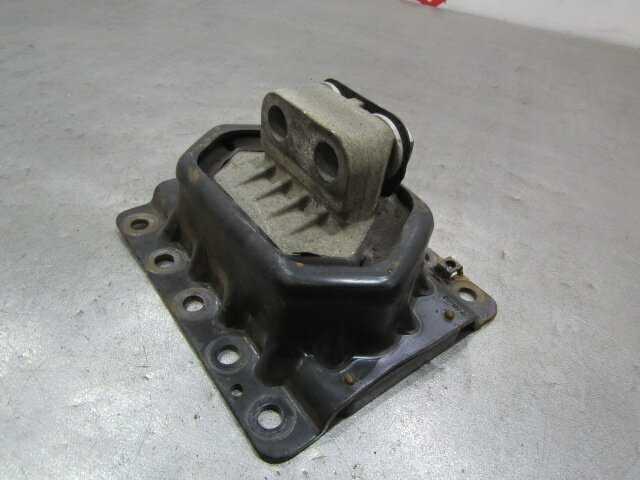 Подушка двигателя задняя Renault Premium