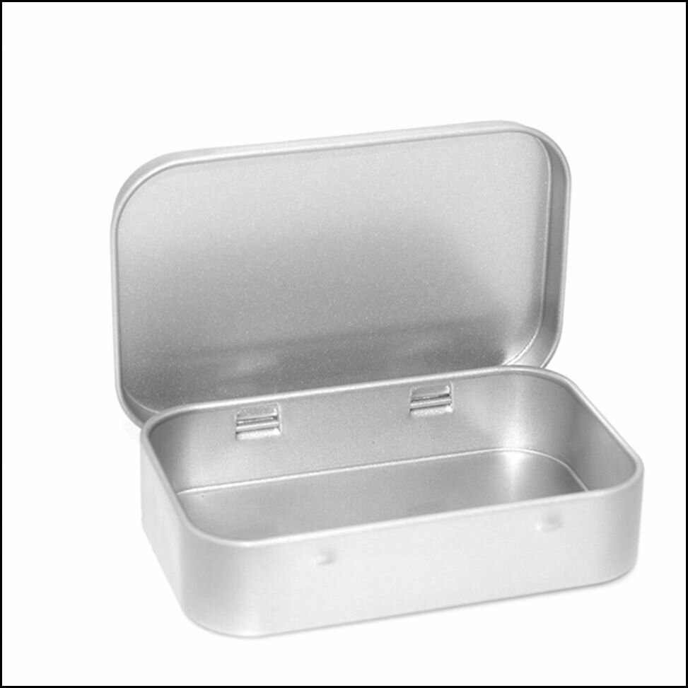 Хранилище для украшений в виде маленьких металлических коробочек