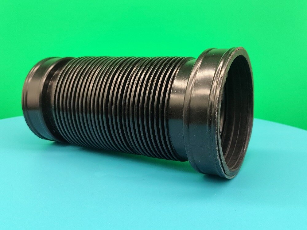 Патрубок воздухозаборника Volkswagen Passat 1996