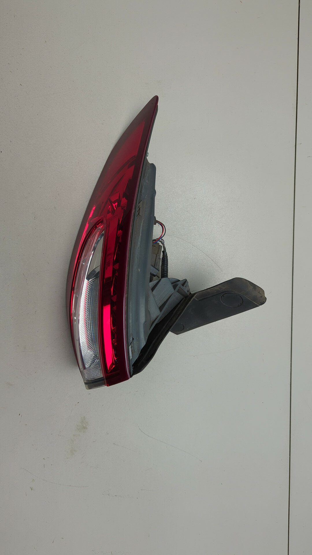 Фонарь (задний) левый Ford Mondeo 5 Б/У