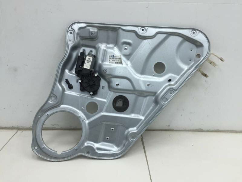 Стеклоподъемник электр. задний правый Kia Ceed ED 2007-2012 кат.номер: 834811H010 834601H010