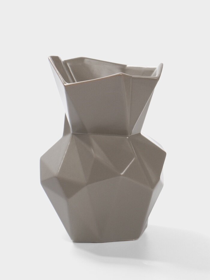 Ваза настольная керамика "Анхель" 20х12 см, серый 10902471