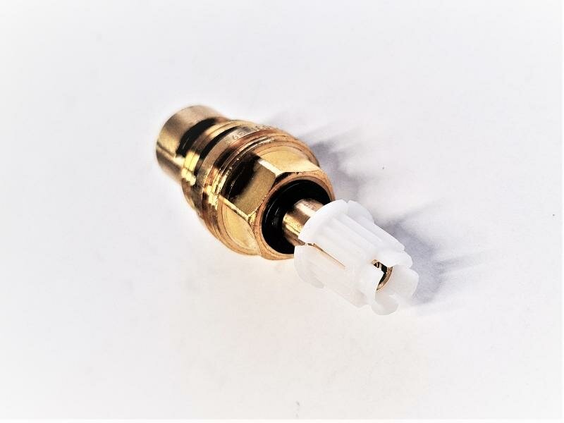 Кран-букса 1\2 90гр ХВС, закрытие вправо, удлиненный шток DORNBRACHT