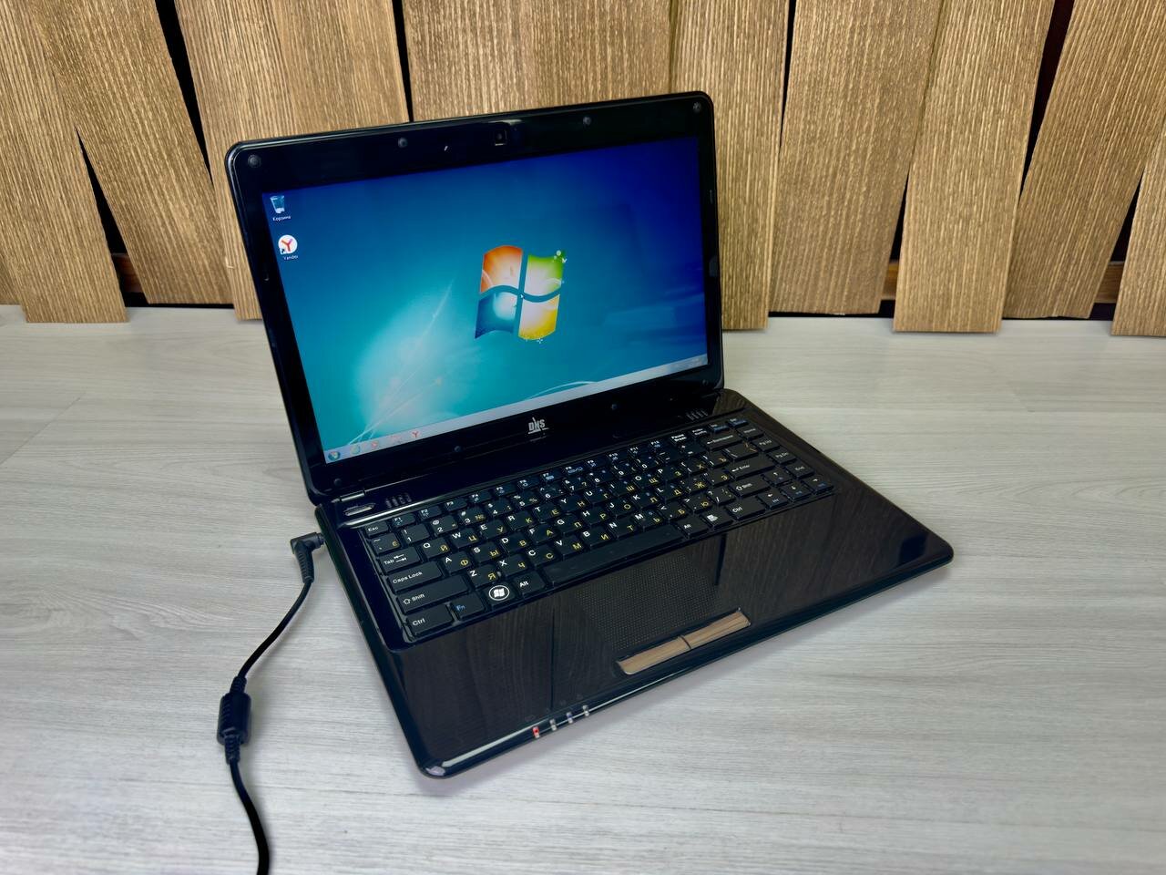 Ноутбук DNS Intel Core i3-2320M 2,20GHz/NVIDIA 540M/6G/SSD 120Gb/Win7 14", батарея 90 мин