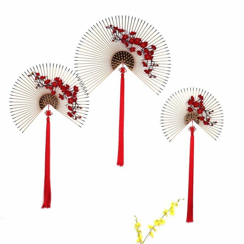 Новая китайская стильная железная художественная настенная декорация в виде веера с цветами сливы, подвесное изделие для гостиной, дивана, телевизора, входной стены, креативное подвесное украшение, легкая роскошь