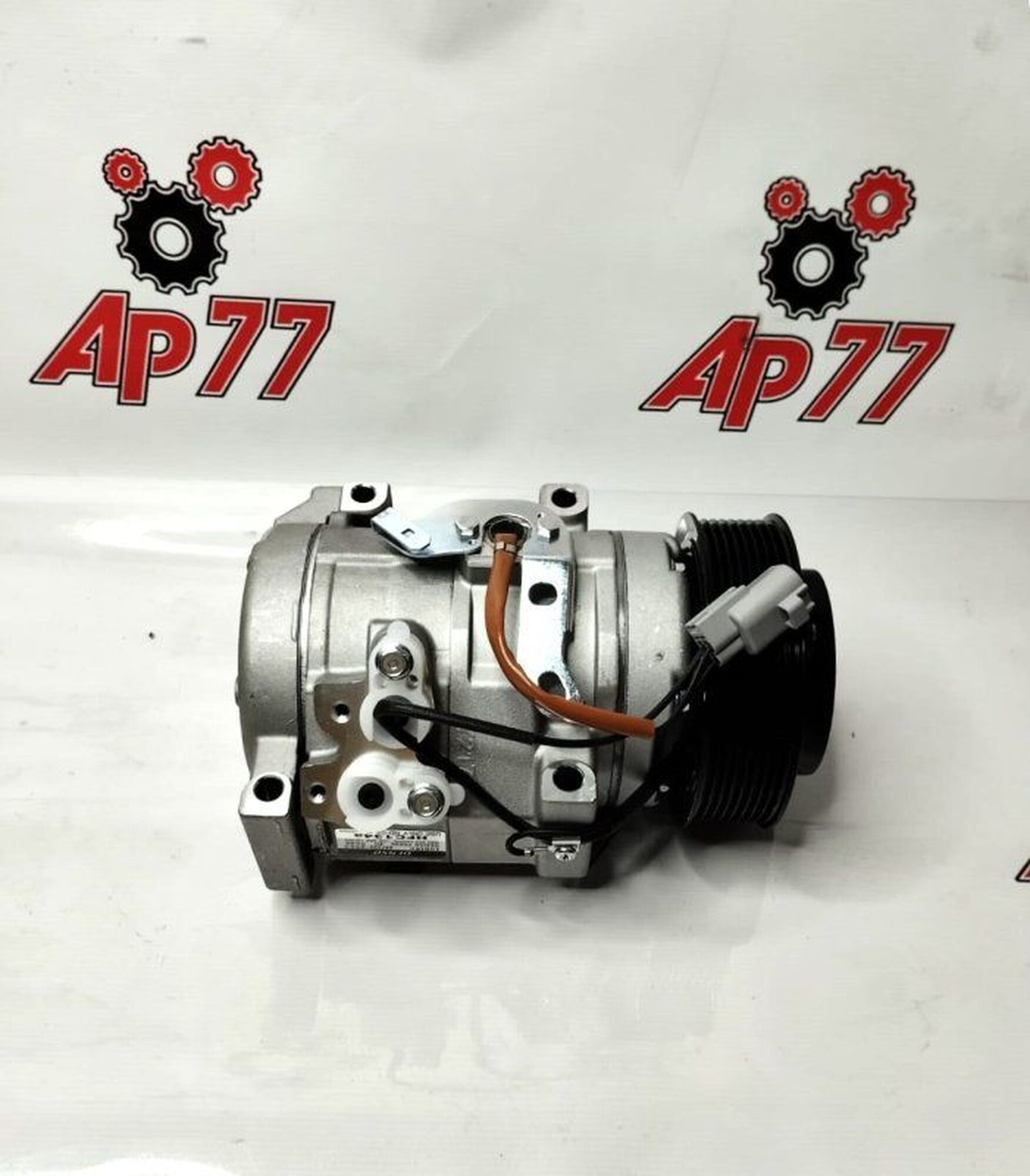 Компрессор кондиционера для машин Toyota Tundra 2UZFE 883200C130 — фото 1