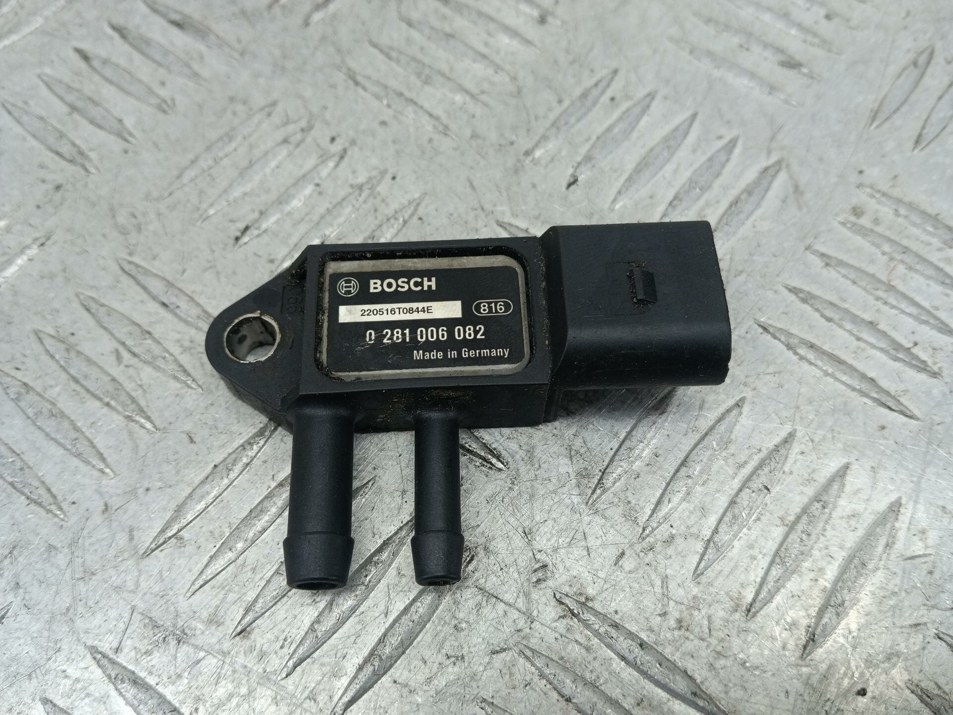 Датчик давления выхлопных газов Audi A4 B5 (1994 - 1999) 281006082