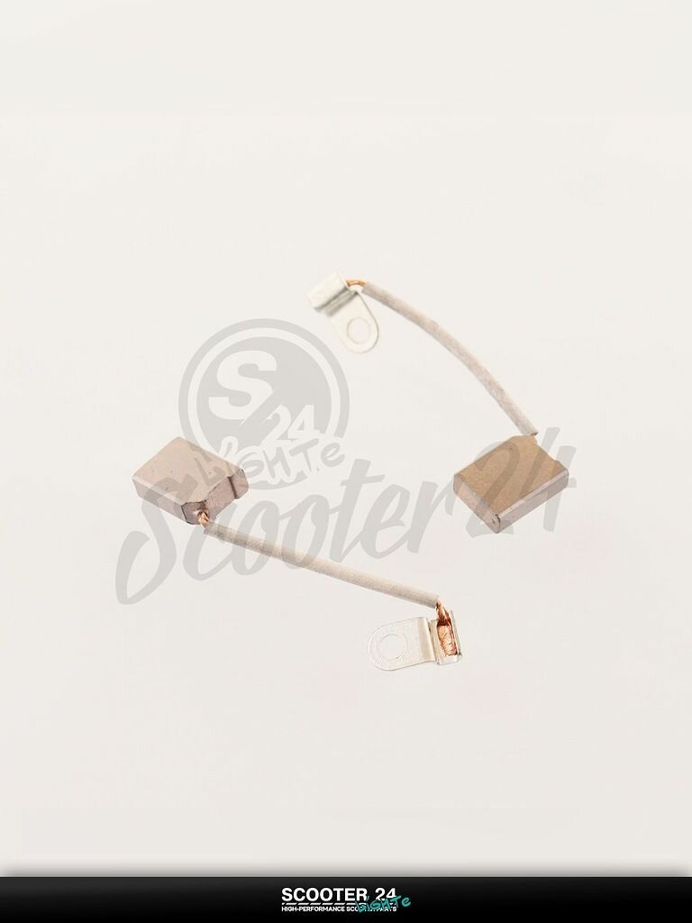 Щетки генератора (пара) на мотоцикл / мопед / скутер / питбайк / эндуро / квадроцикл / универсальныые МТ, днепр, урал 6V "JING"