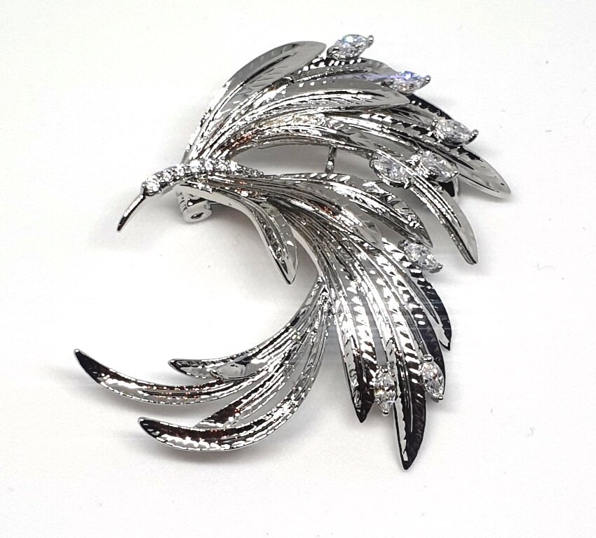 Брошь, стразы