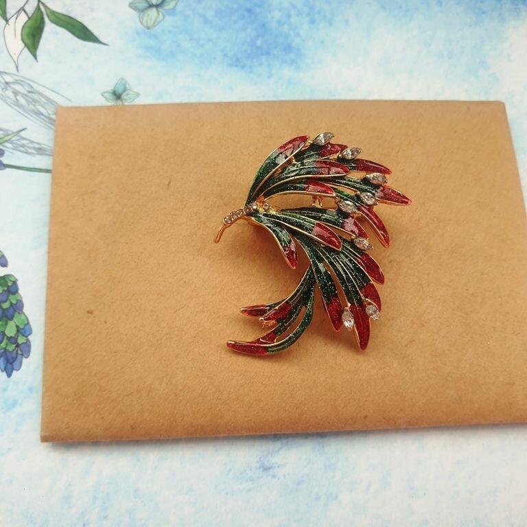 Брошь, стразы