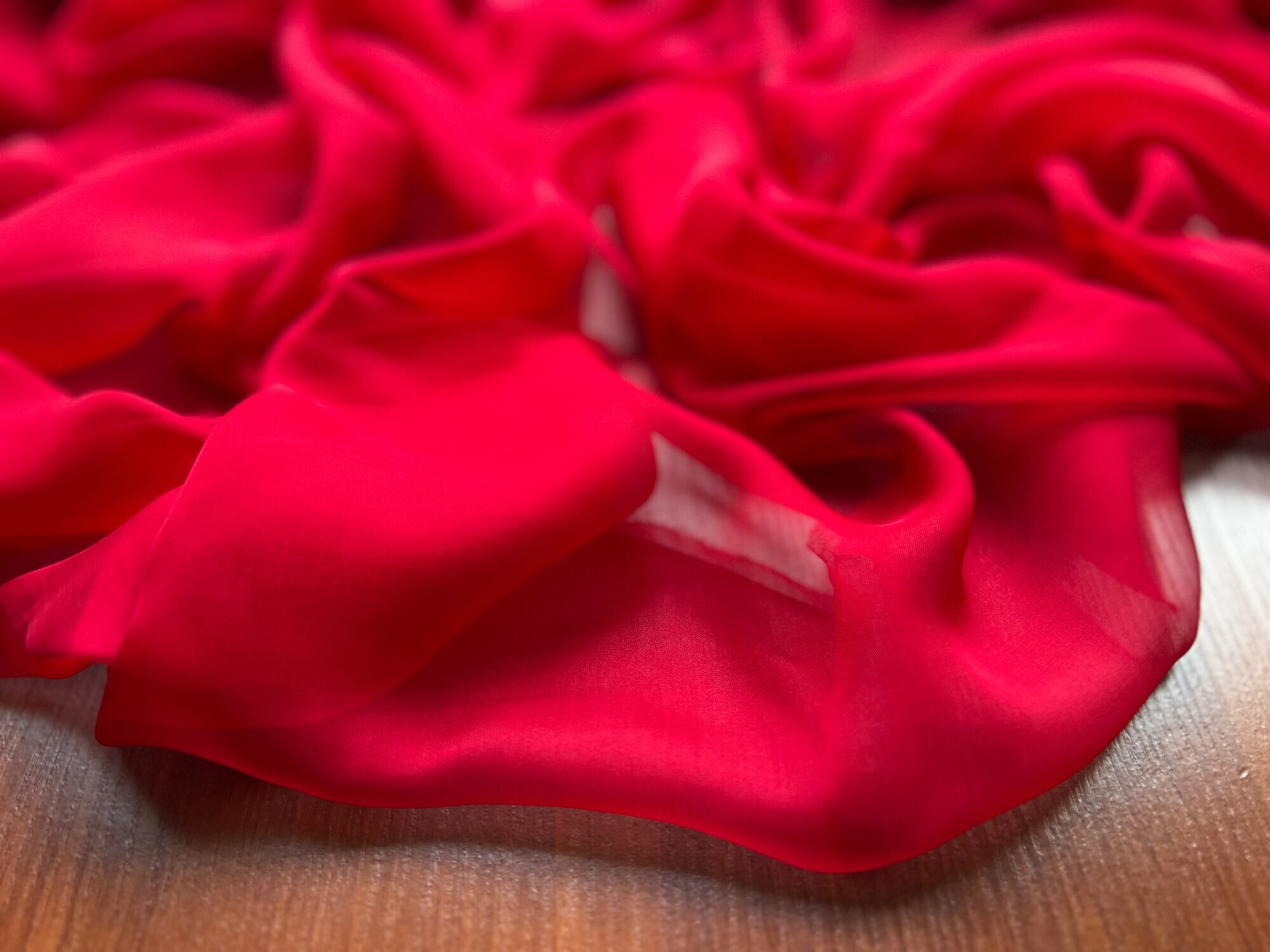 Шёлковый Шифон Красный, 100% Натуральный Шёлк, 5 Момми Ширина 140 См, Шёлковая Ткань Креп-сатин