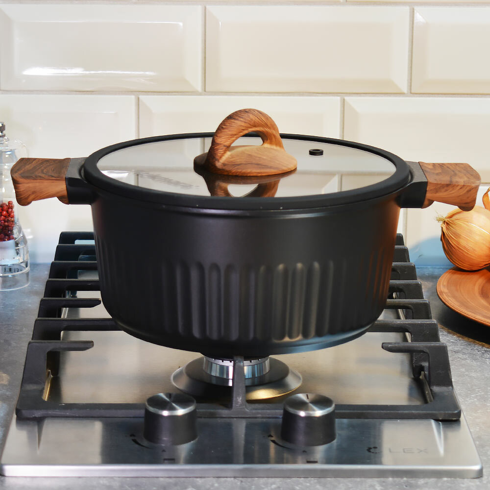 Кастрюля Kukmara "Ristretto Stella" 3,2л, литая, антипригарная, со стеклянной крышкой, черная