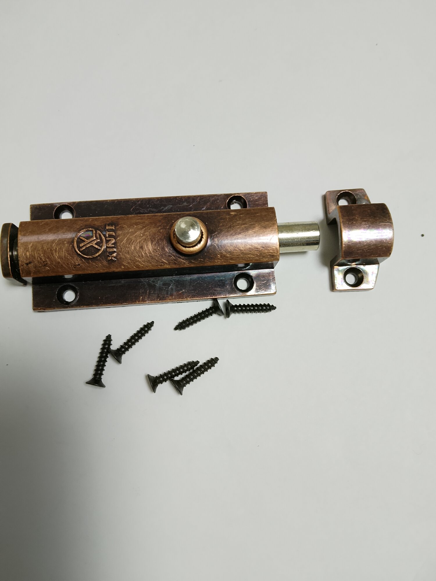 Шпингалет дверной с кнопкой 80 мм, цвет медь.