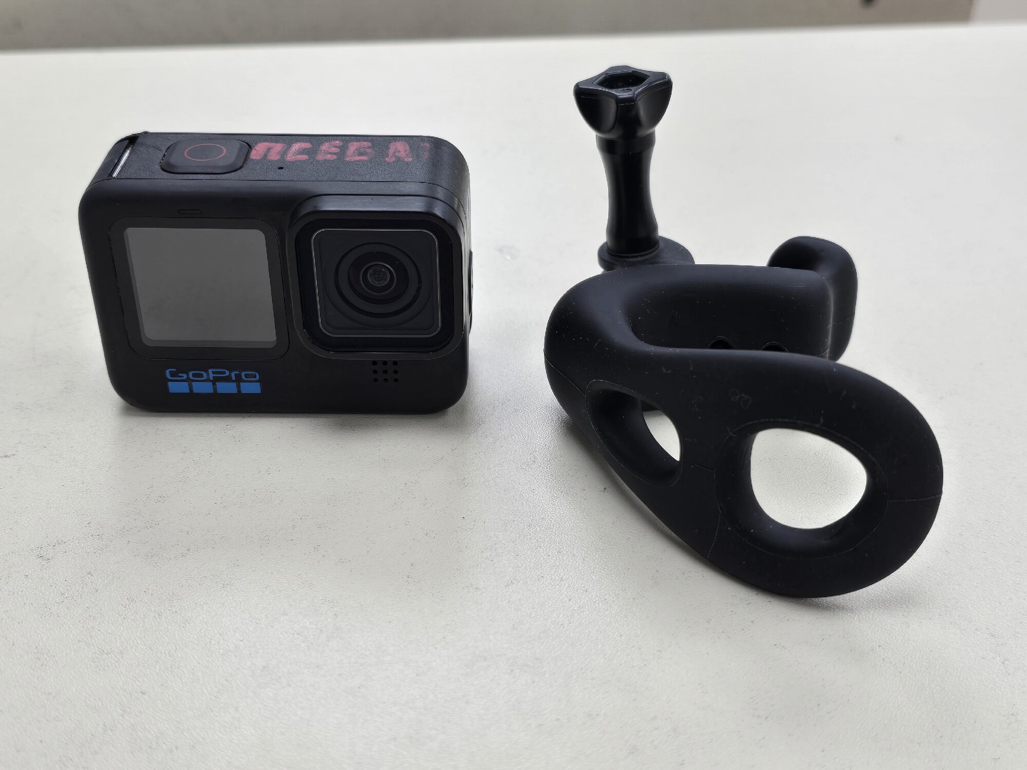 Экшн камера водонепроницаемая, противоударная Go Pro(GoPro) 10 HERO Black 5.3K 60 + 4K 120, б/у уценка