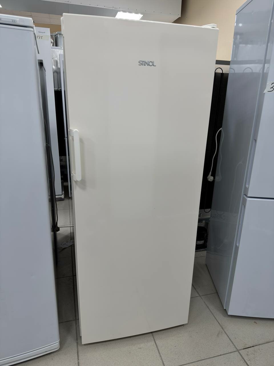 Морозильная камера Indesit STZ 150 EF