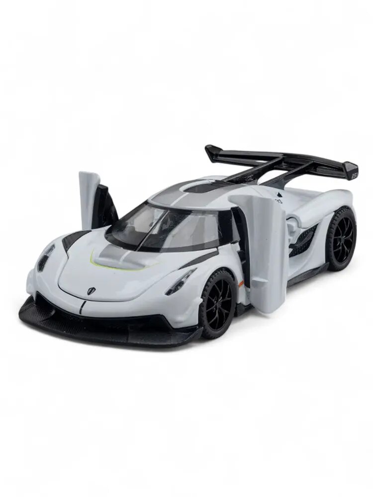 Игрушечная машинка Koenigsegg Jesko 1:32, белого цвета с открывающимися дверями и инерционным механизмом — фото 1