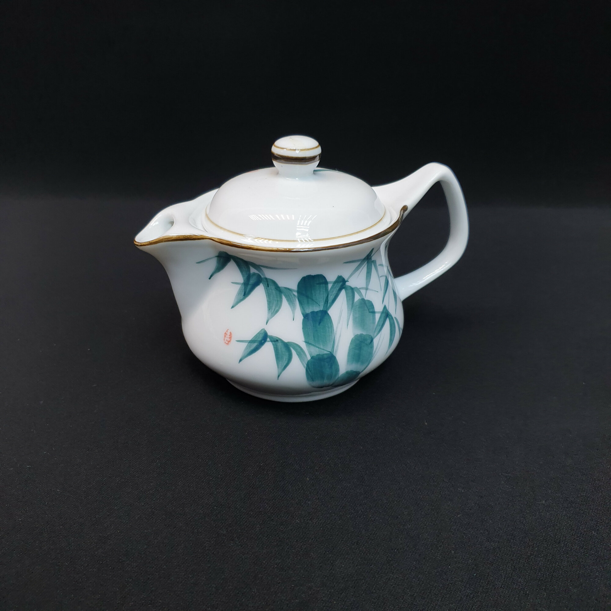 Винтажный чайник, фарфор роспись 0.35 л