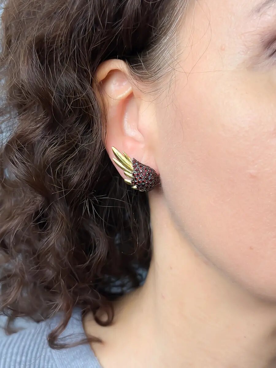 Серьги пусеты, серебро, 925 проба, чернение, золочение, гранат синтетический