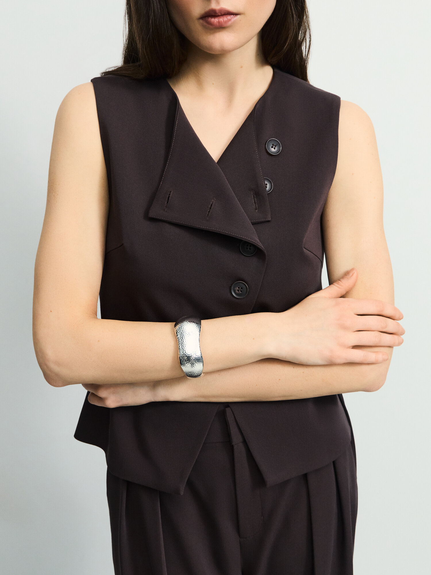 Жесткий браслет