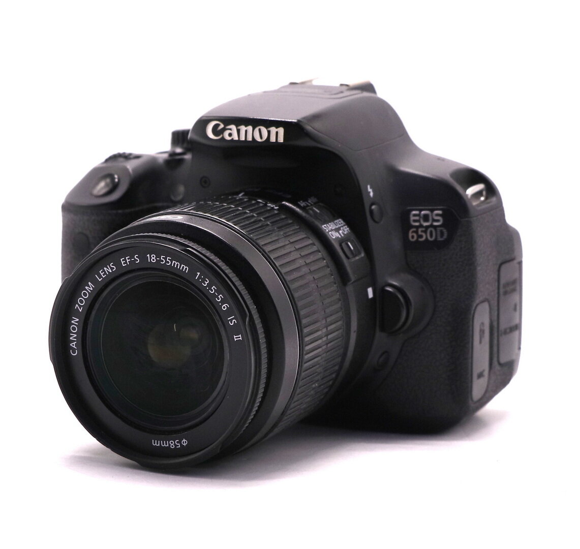 Canon EOS 650D kit (пробег 95150 кадров)