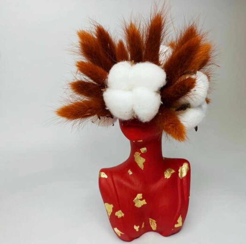 Композиция из сухоцветов "Хлопок и лагурус", в вазе, красная