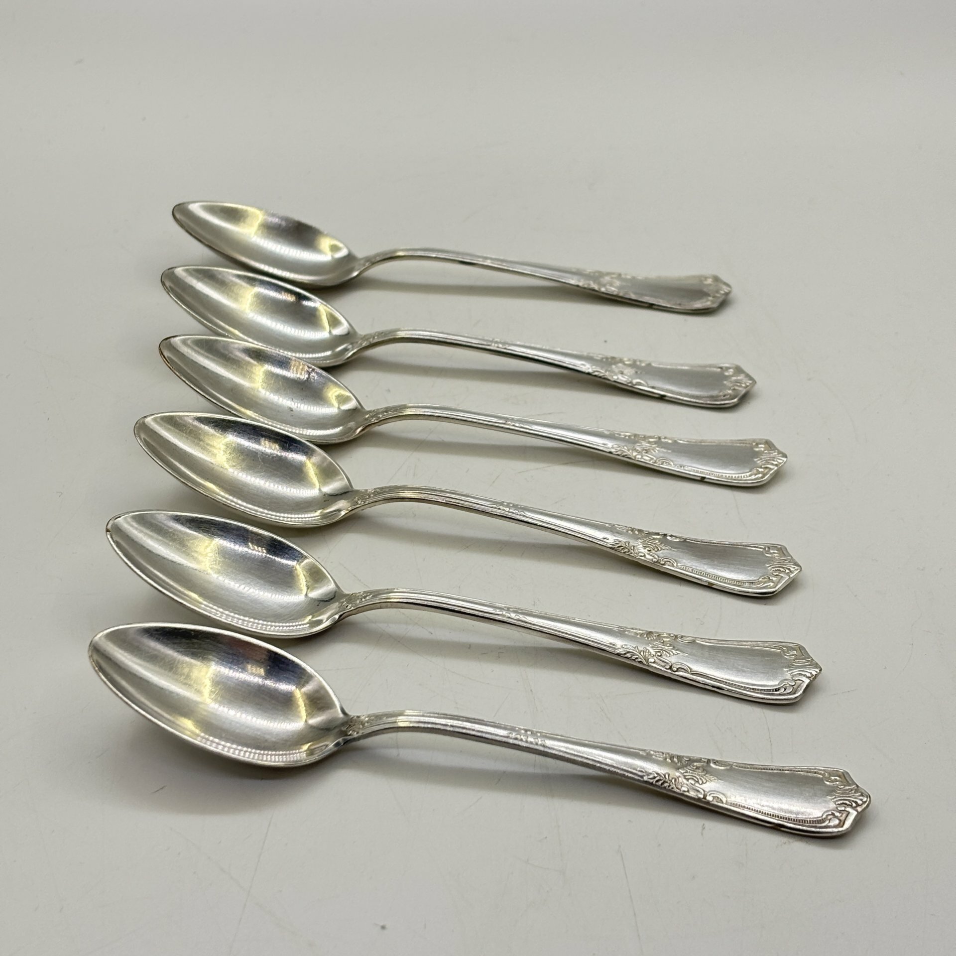 Набор из 6-ти чайных ложек с лаконичным декором, мНЦ (медь-никель-цинк)