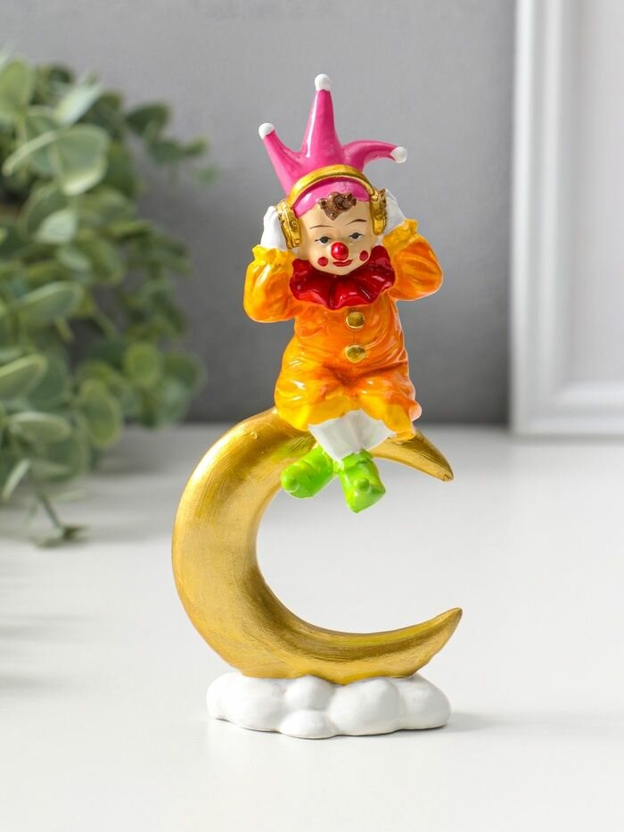 Фигурка полистоун Клоун в наушниках на золотом месяце , яркий разноцветный, 16.5 см