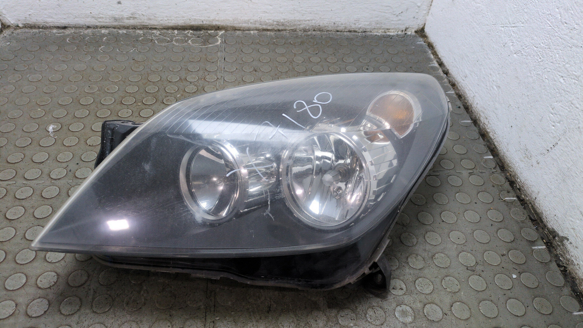Фара (передняя) левая Opel Astra H Б/У