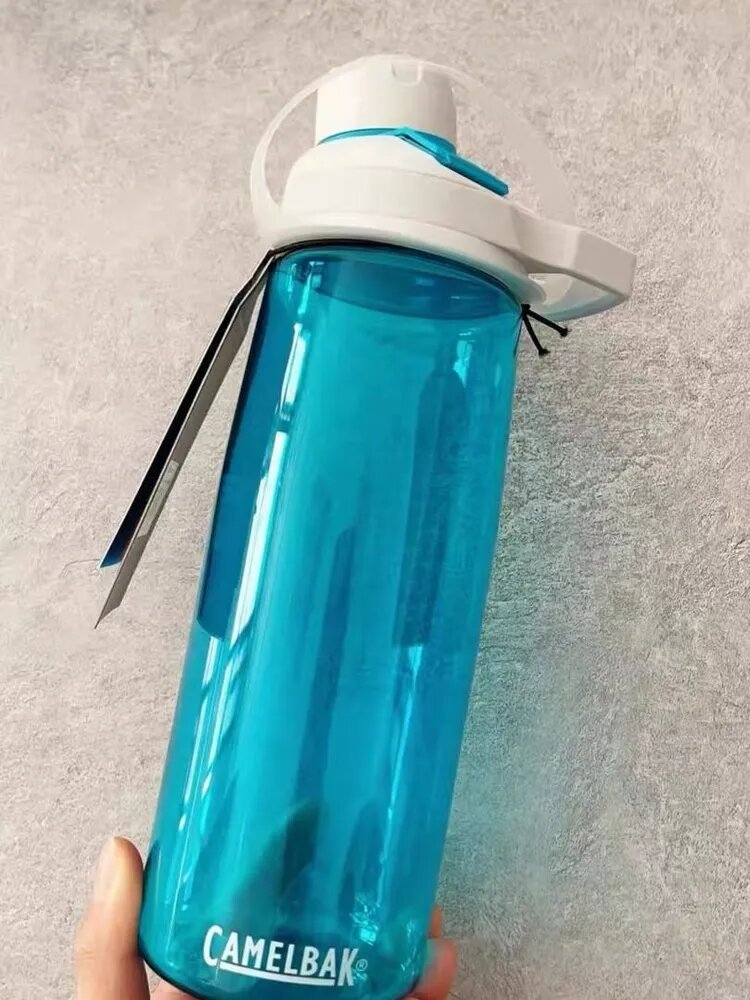 CamelBak Chute Mag Спортивная бутылка для воды 750 мл Tritan Renew, голубая