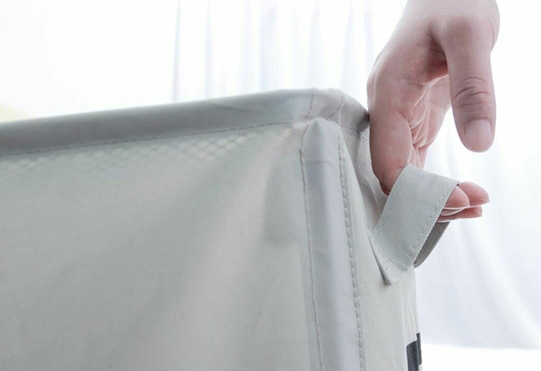 Узкая корзина для белья LAUNDRY 20 см на колесиках голубого цвета H&B Accessories