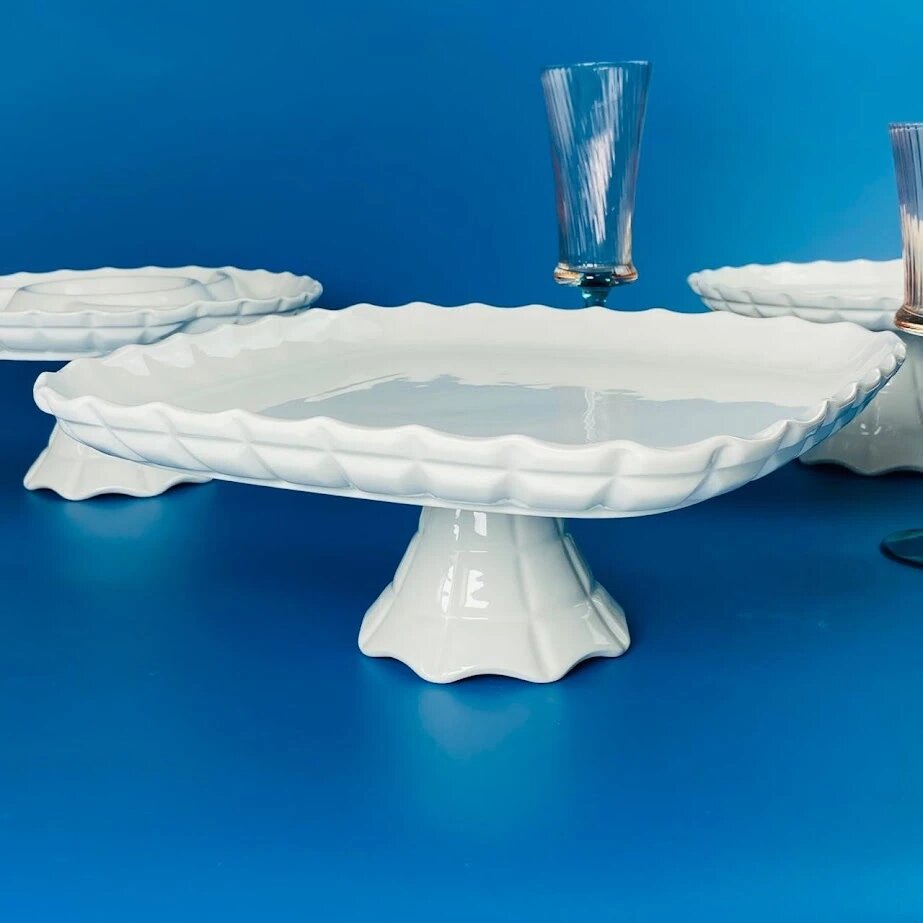 Квадратное блюдо 30,5х12см на ножке корнелия Фарфор 163-060 118-163-060