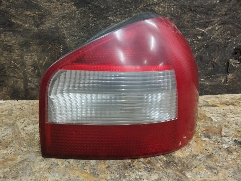 Фонарь задний для Audi A3 8L Б/У с пробегом
