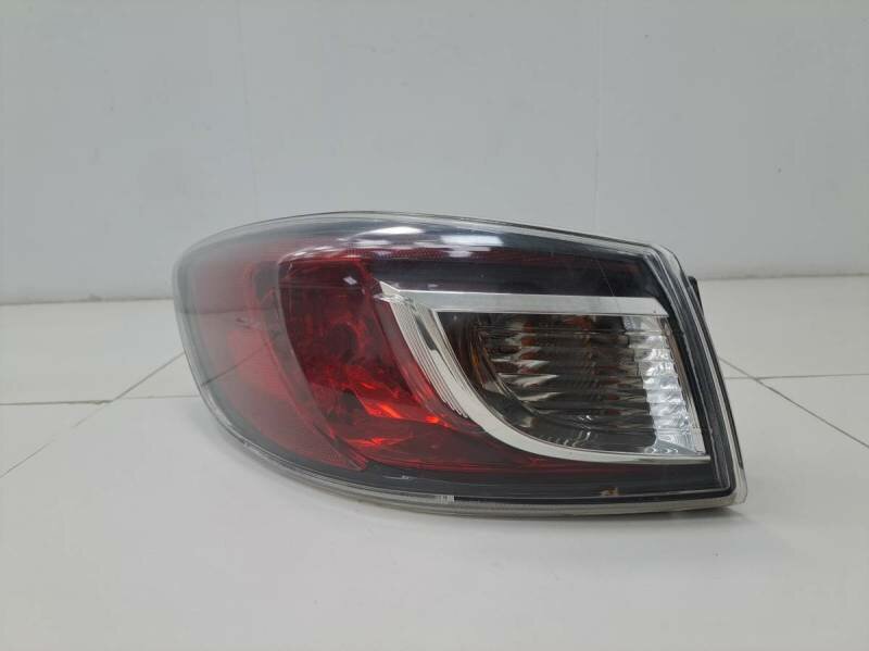Фонарь задний наружный левый Mazda 3 BL 2009-2013